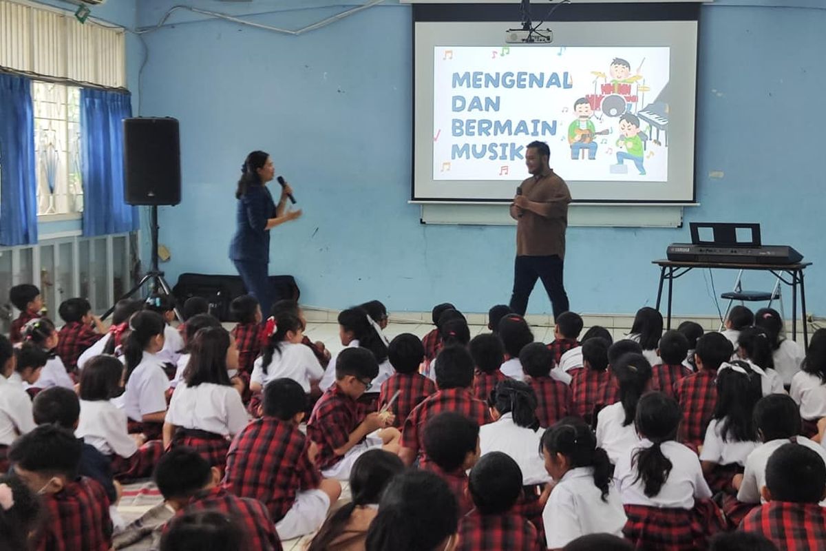Ketika Orang Tua Murid Jadi Pengajar di SD Tarakanita 3