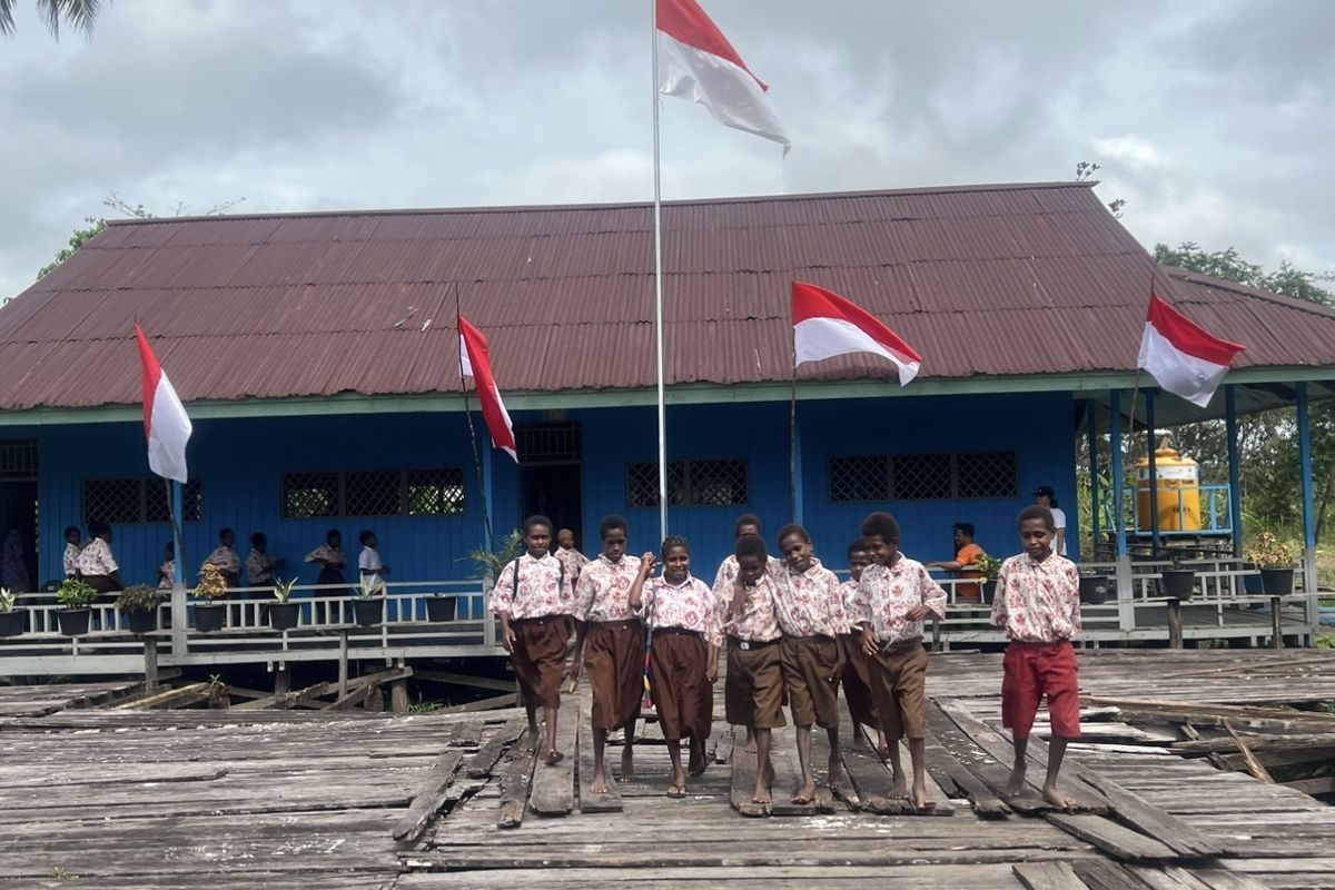 BRIN Ungkap Masalah Pendidikan di Papua Barat: Ketidakhadiran Guru ...