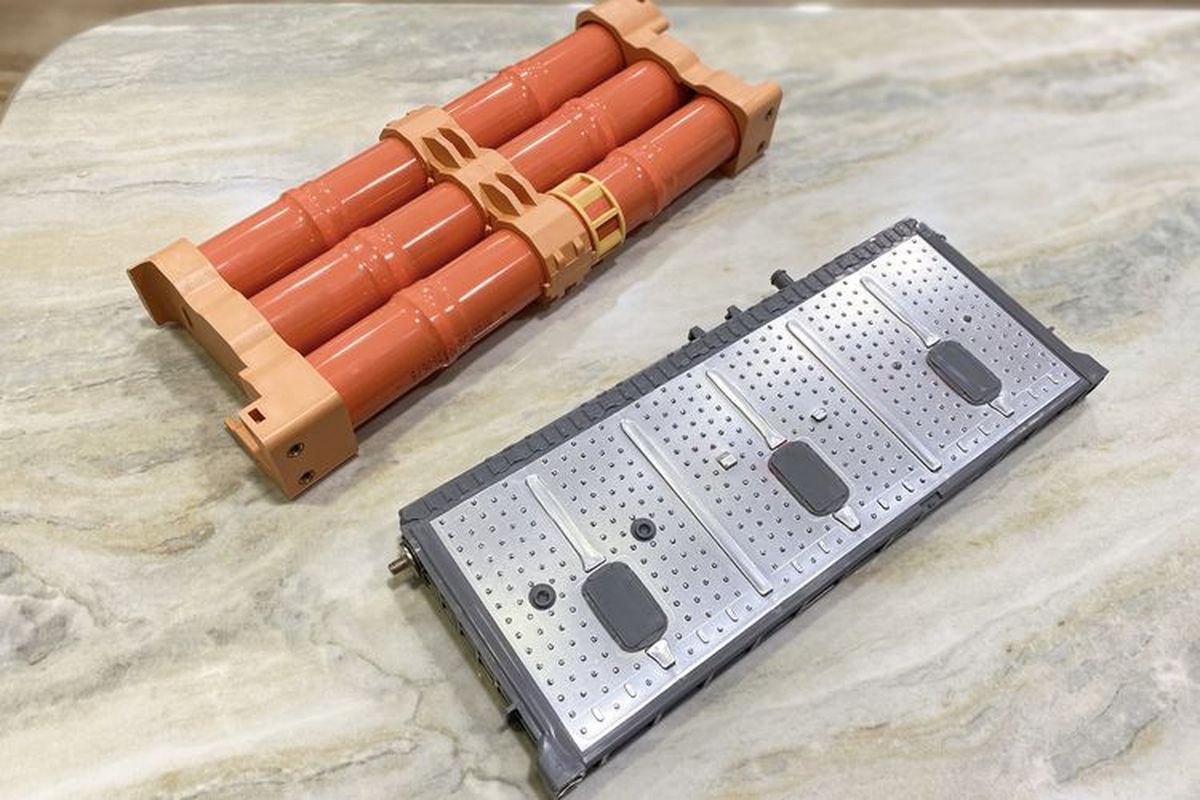 Cara Mengecek Kesehatan Baterai Mobil Hybrid