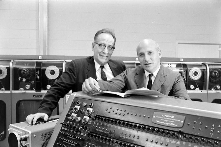 Hari Ini dalam Sejarah: "UNIVAC", Komputer Digital Pertama Dunia ...