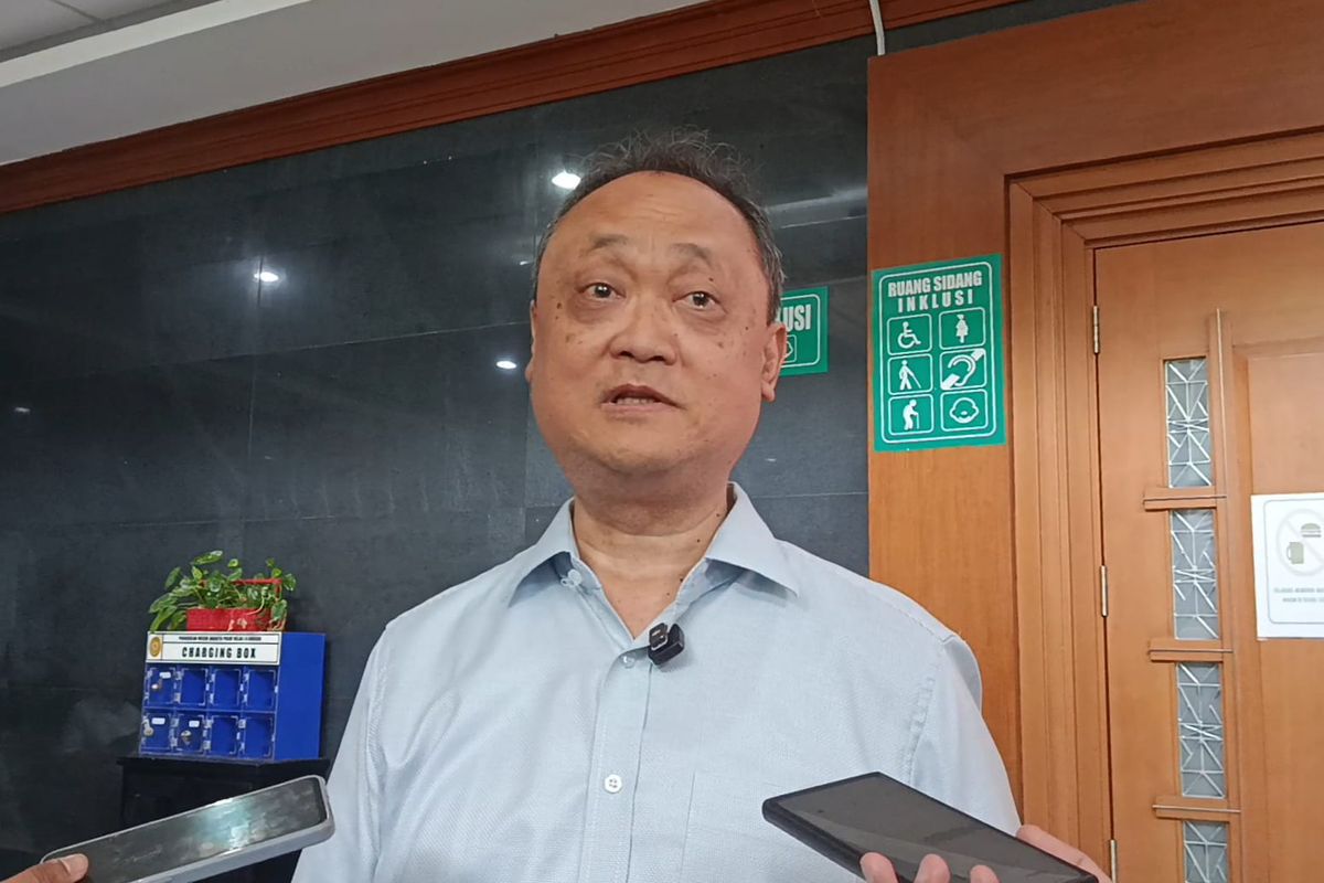 Paman Kerry Adrianto Bantah Jadi Pembawa Pesan Riza Chalid untuk ...