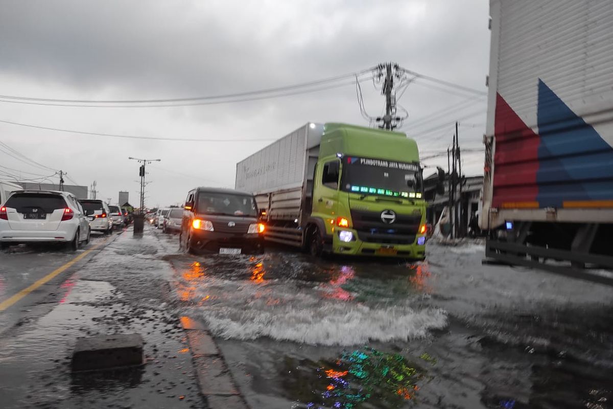 Peringatan Banjir Rob untuk Wilayah Pantura Jateng Hari Ini, 8 Mei