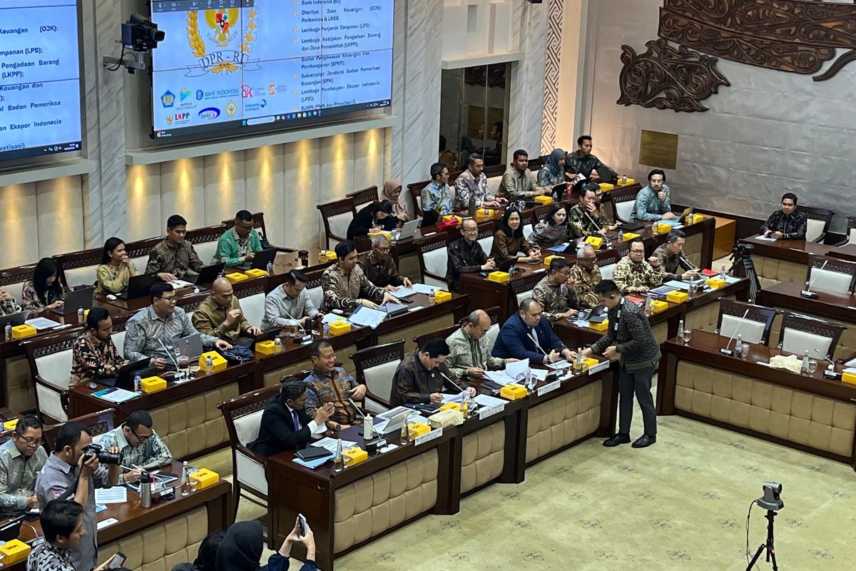 DPR Rapat Tertutup dengan Menteri BUMN dan Danantara, Bahas Apa?