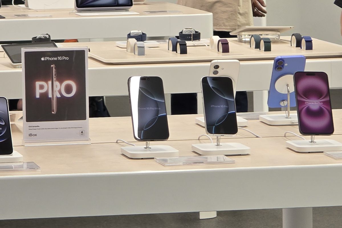 Daftar Harga iPhone Terbaru 1 Januari 2026, Seri iPhone 15, 16, dan Air ...