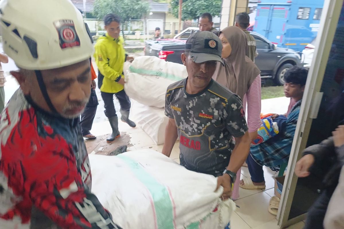 Longsor dan Banjir Sukabumi, Kemensos Kirim Bantuan dan Pastikan Kebutuhan Warga