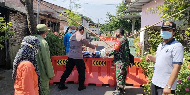 Berita Harian Satu-rt-lockdown Terbaru Hari Ini - Kompas.com