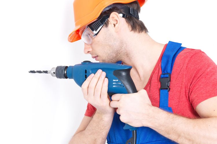6 Hal yang Perlu Dilakukan Sebelum Mengebor Dinding