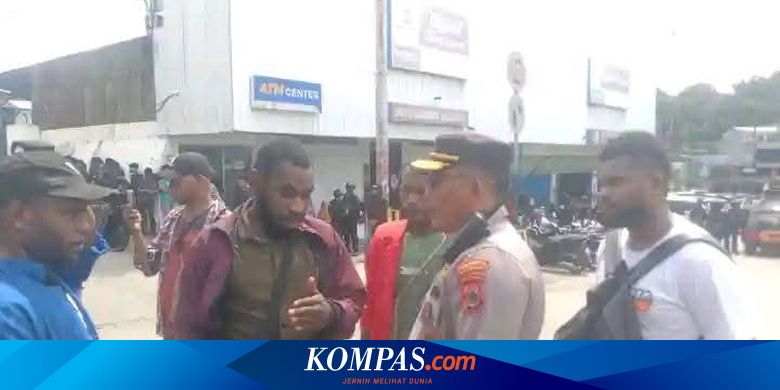 Demo Tolak Tambang Nikel di Raja Ampat, Satu Anggota LBH Papua dan Satu ...