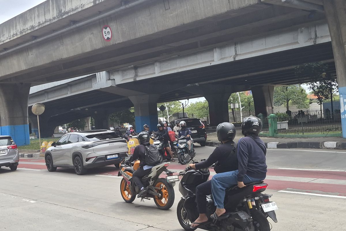 Putaran Balik di Jakut Jadi Arena Lawan Arah, Pengendara Pertaruhkan Nyawa