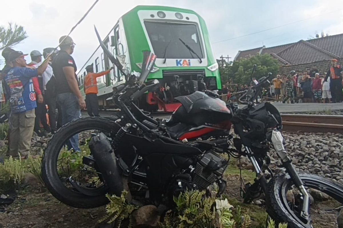 Kereta Malioboro Ekspres Tabrak Pengendara Motor Tewaskan 4 Orang, KAI Lakukan Penyelidikan
