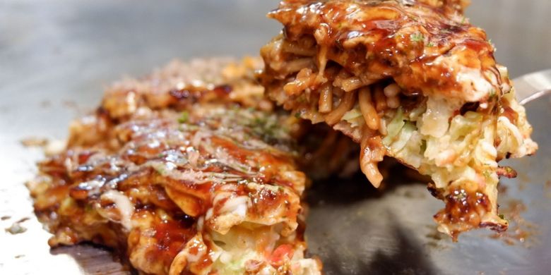 Mencicipi Okonomiyaki Khas Kansai di Tokyo