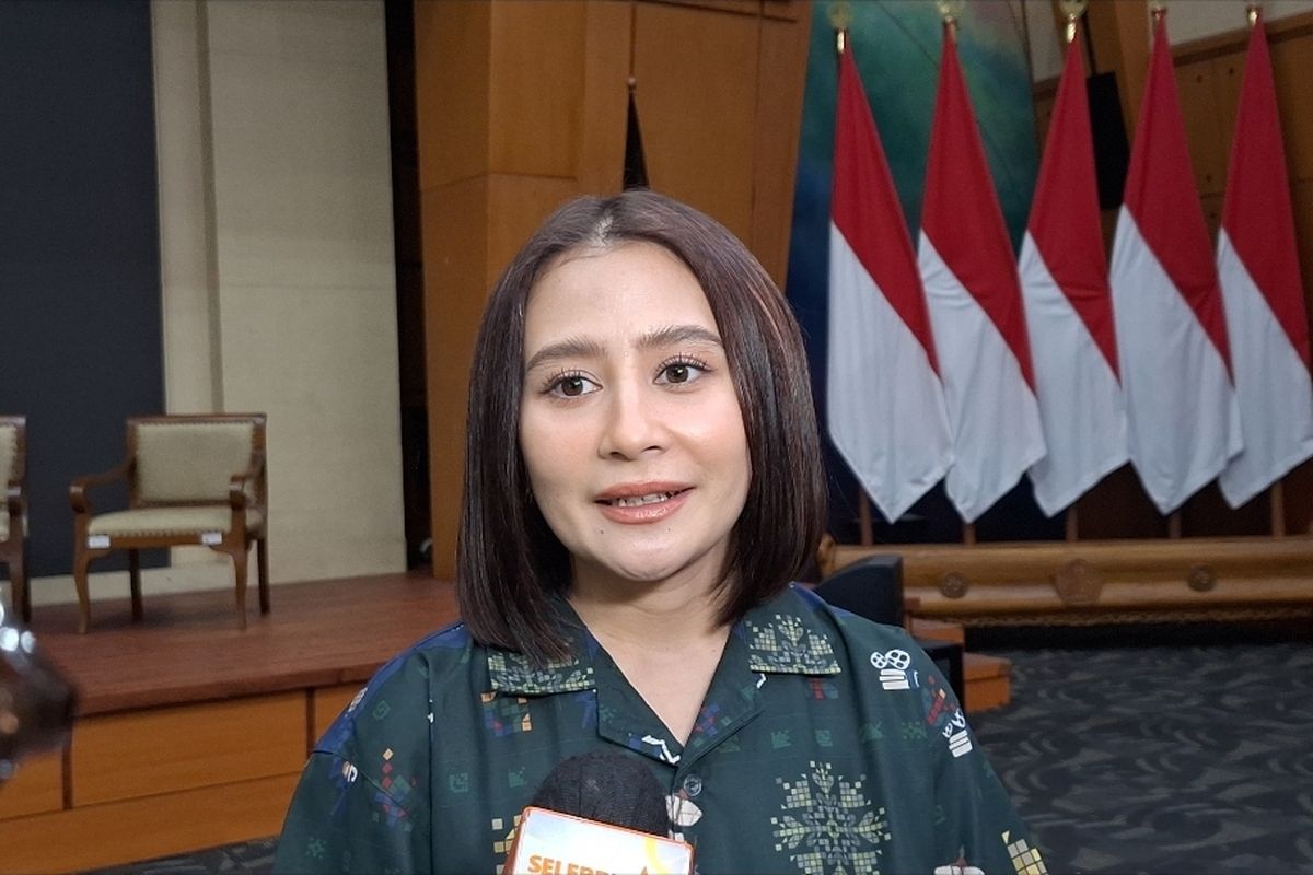 Prilly Latuconsina Pasang Status Open to Work di LinkedIn Usai Keluar ...