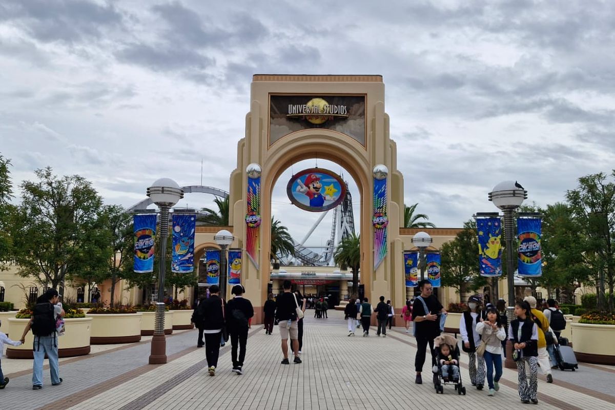 Lucky Hakim Liburan ke Universal Studio Jepang, Ada Apa Saja di Sana?