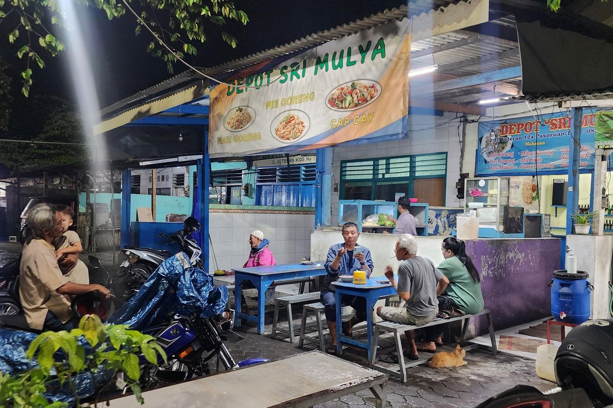 38 Tahun Depot Sri Mulya Menjadi Bukti Cinta Khudori pada Mulyati