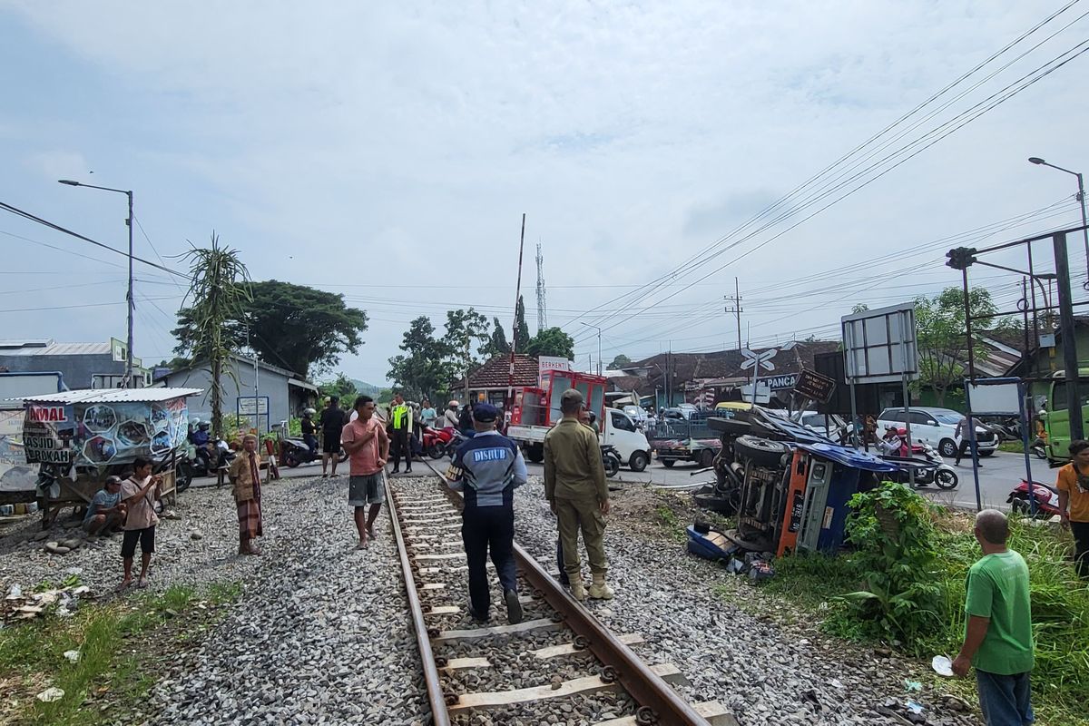 Tabrakan dengan Kereta Api Logawa, Sopir Truk Tewas