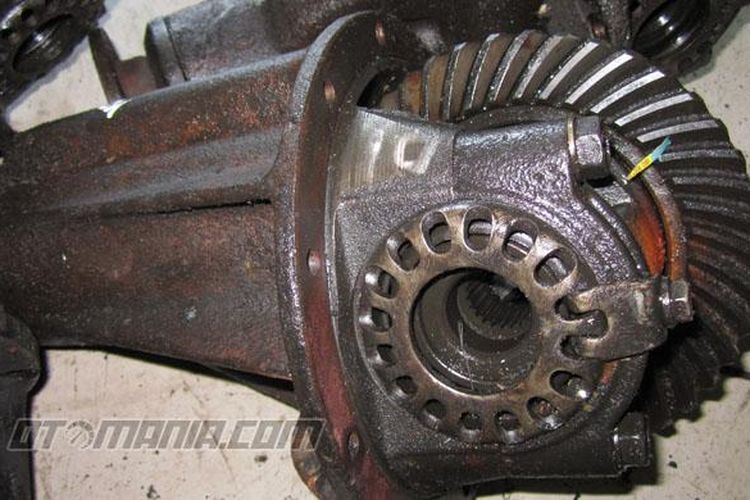 Berikut Waktu Tepat Ganti Oli Gardan Mobil, Jangan Sampai Terlewat
