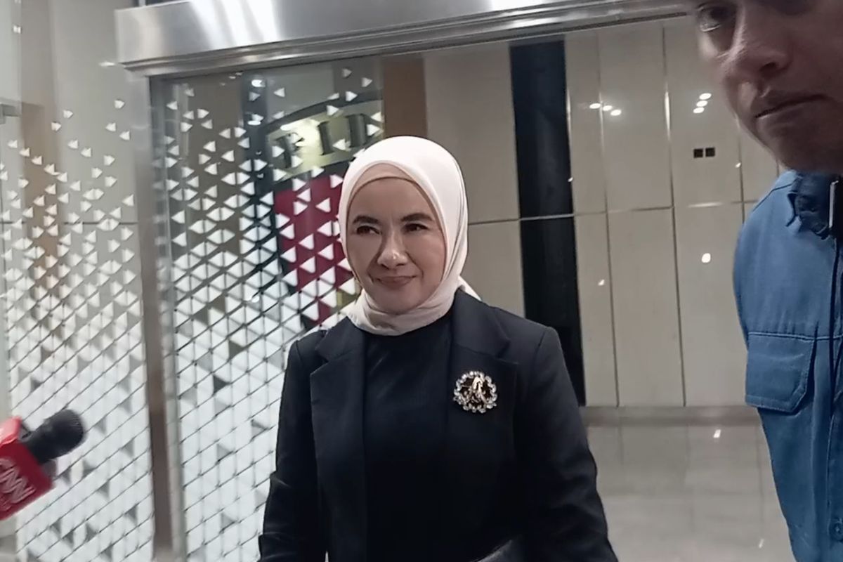 Eks Dirut Pertamina Nicke Widyawati Irit Bicara Usai 15 Jam Diperiksa Kejagung