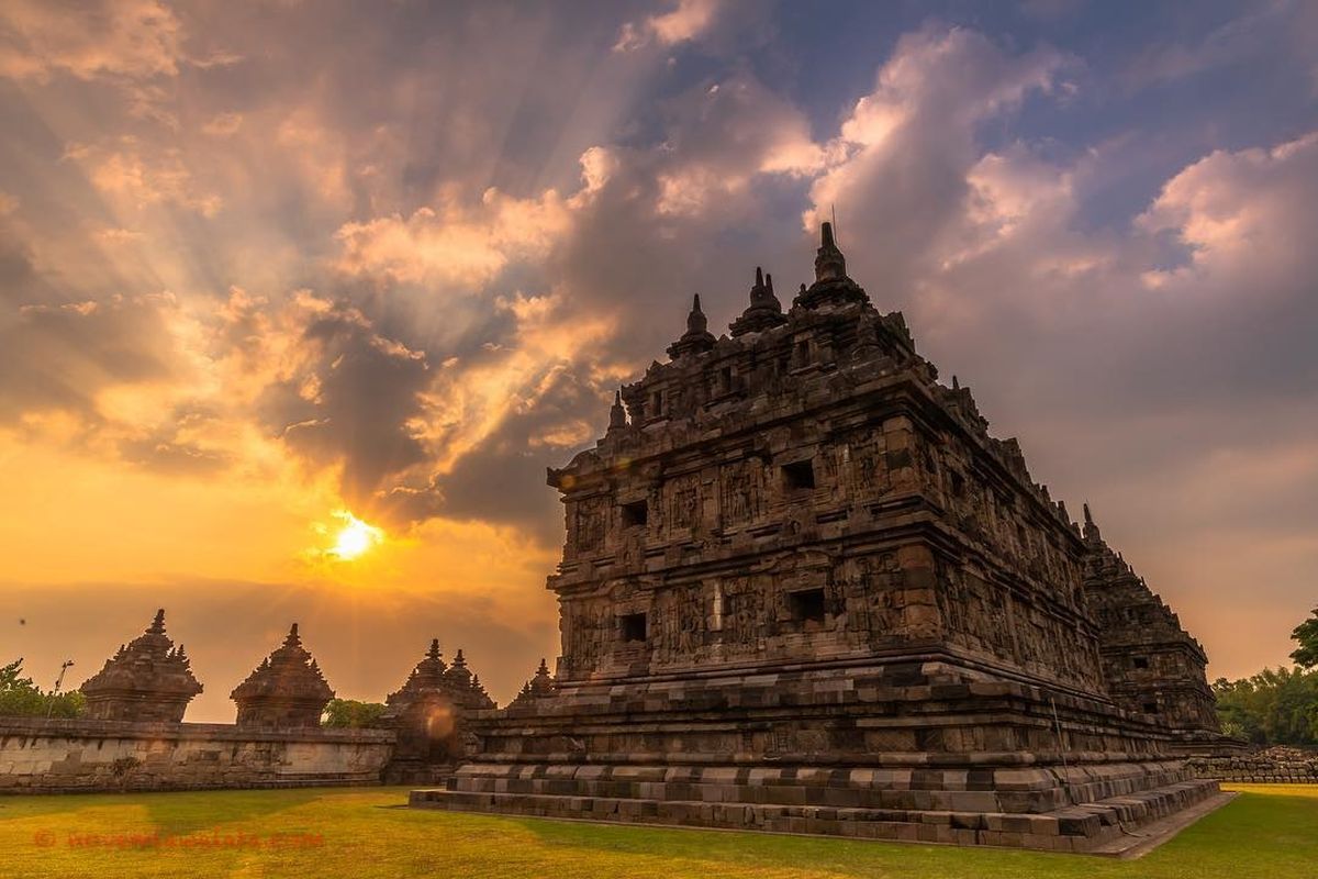 Daya Tarik Desa Wisata Bugisan, Terdapat Festival Candi Kembar