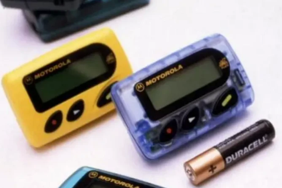 Teori-teori Kenapa "Pager" Hizbullah Meledak, Tewaskan 11 Orang, 2.800 ...