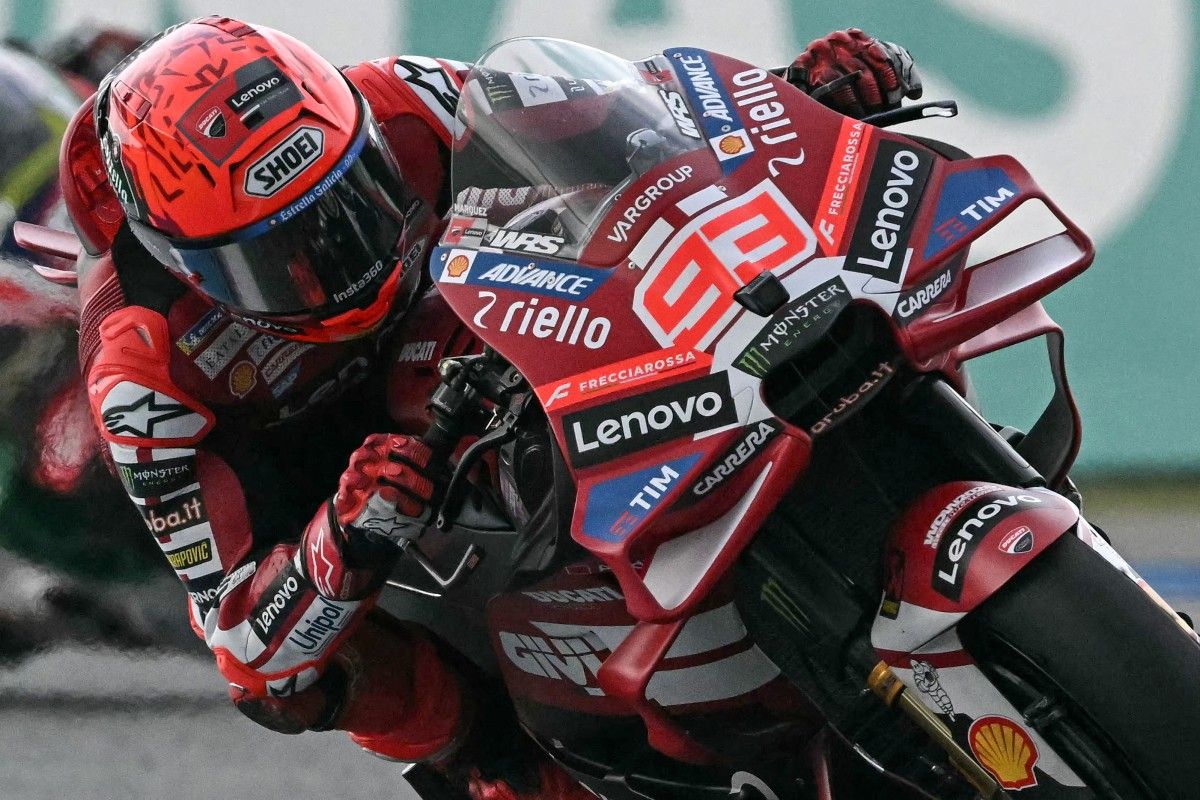 Pebalap Minta MotoGP Perketat Regulasi Pencopotan Lapisan Visor Helm