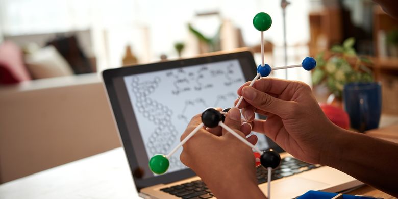 Kelebihan dan Kekurangan Teori Atom Rutherford, Cari Tahu di Sini ...