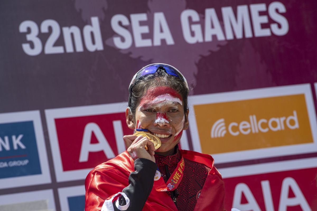 Tercepat di Maraton Putri SEA Games 2025, Odekta Elvina Cetak Hattrick Emas