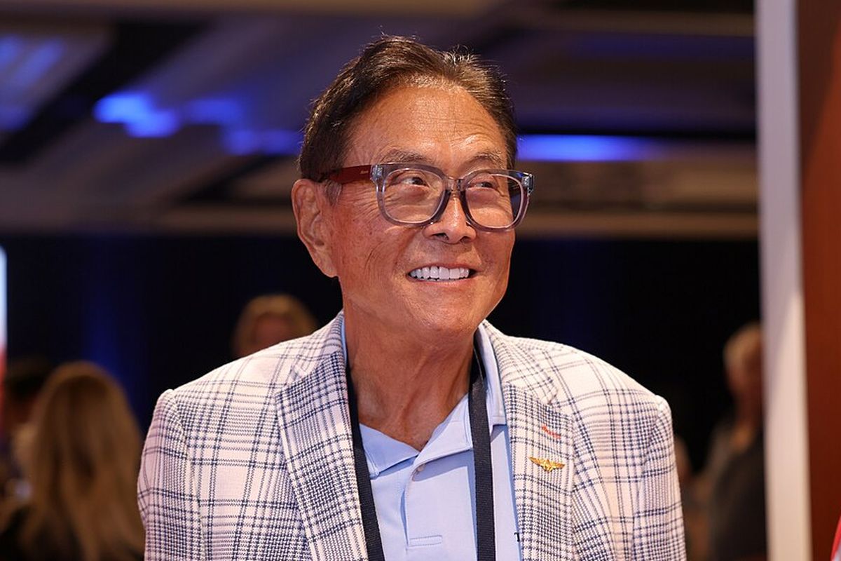 Robert Kiyosaki Sebut Kebijakan Trump Bikin Emas, Perak, dan Bitcoin ...