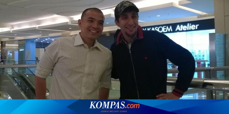 Penyanyi Raef Haggag dari AS Jadi "Backpacker" di Indonesia