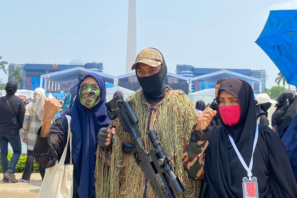 Sniper Jadi Magnet Pengunjung HUT ke-80 TNI di Monas