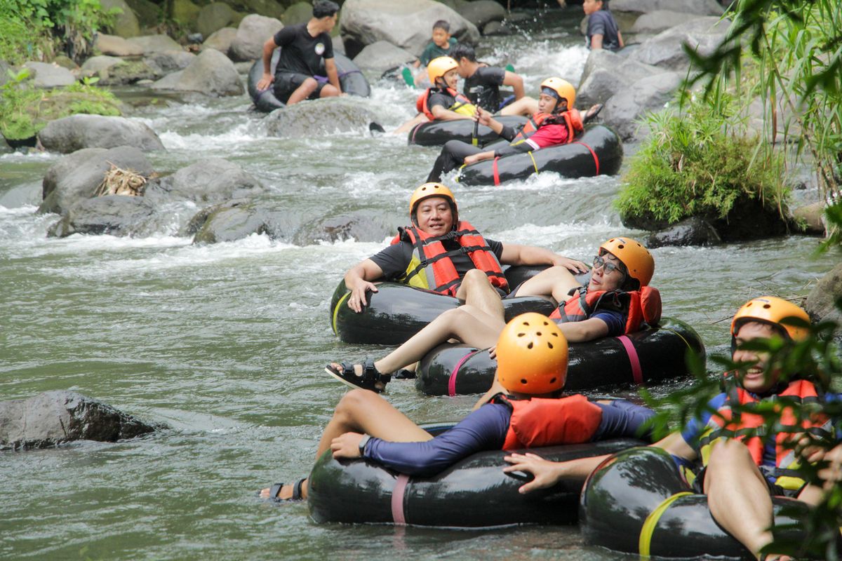 Serunya Memacu Adrenalin di River Tubing Pusur Adventure Klaten