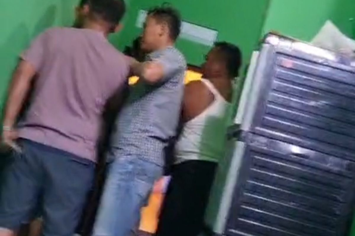 Digerebek Warga Bersama Istri Orang, Kades di Demak Kini Ditahan Polisi