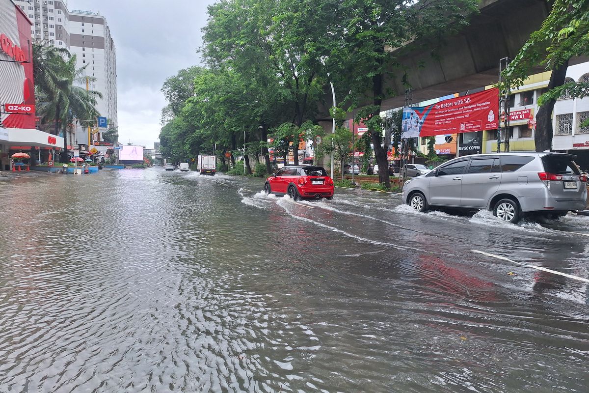 Rabu Sore, 11 Jalan di Jakarta Utara Masih Terendam Banjir