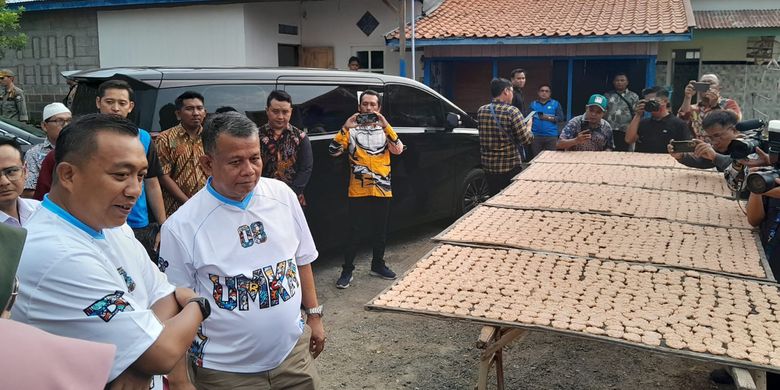 Renyahnya Rengginang di Desa Gelung Situbondo, Usaha Rumahan Sejak 1994