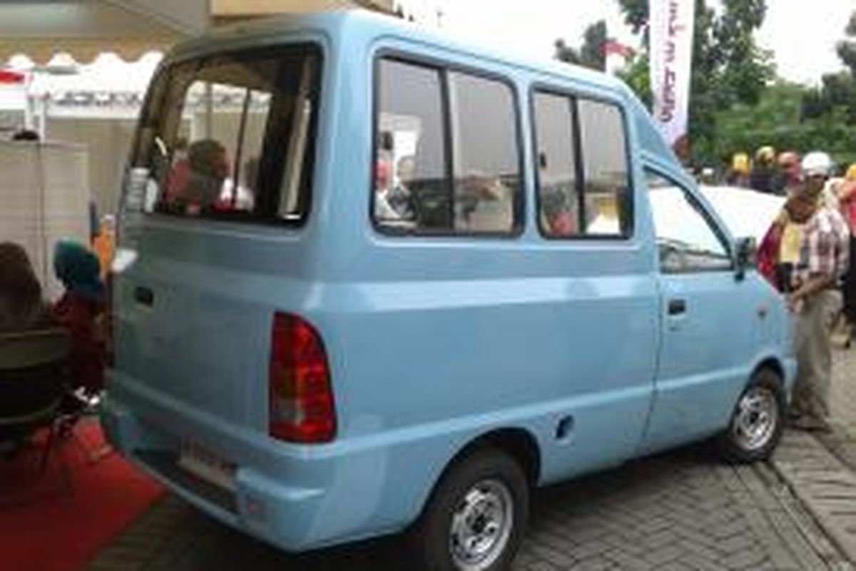 "Tawon" Cari Perhatian Jokowi