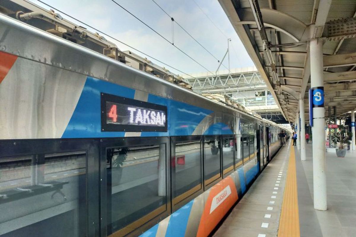 Daftar 13 Kereta Tujuan Jakarta yang Berhenti Luar Biasa di Stasiun ...