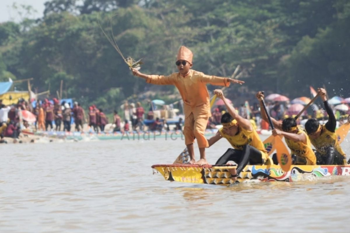 Pacu Jalur Mendunia, Jumlah Wisatawan ke Kuansing Riau Meningkat Tajam