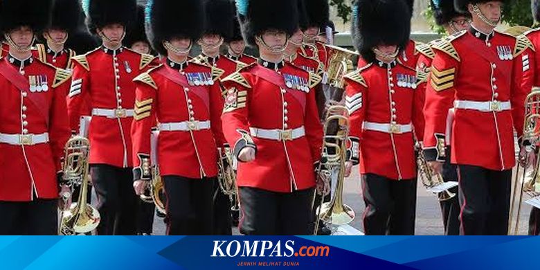 Mengapa Topi Pasukan Kerajaan Inggris Harus Panjang? Ini Alasannya