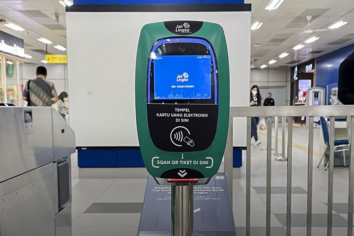 Penumpang Diimbau Tempelkan Kartu di Mesin Baru, MRT Jakarta: Percepat ...