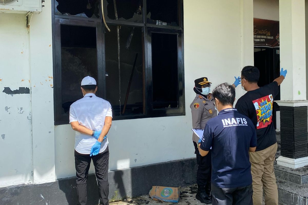 Kantor KPU Buru Terbakar Pasca Putusan MK, Tim Inafis Diterjunkan
