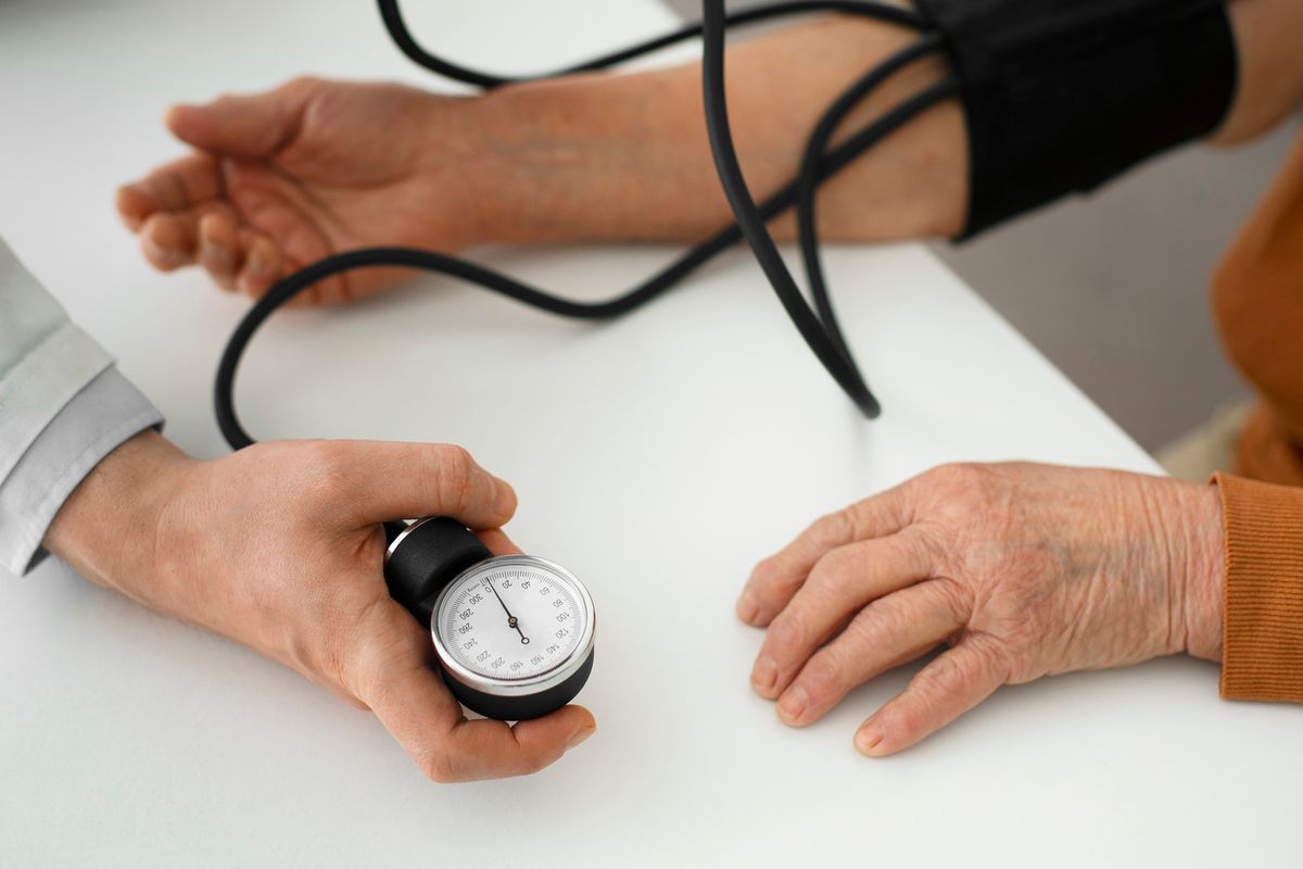 Waspada Krisis Hipertensi, Dokter Jelaskan Risikonya terhadap Stroke