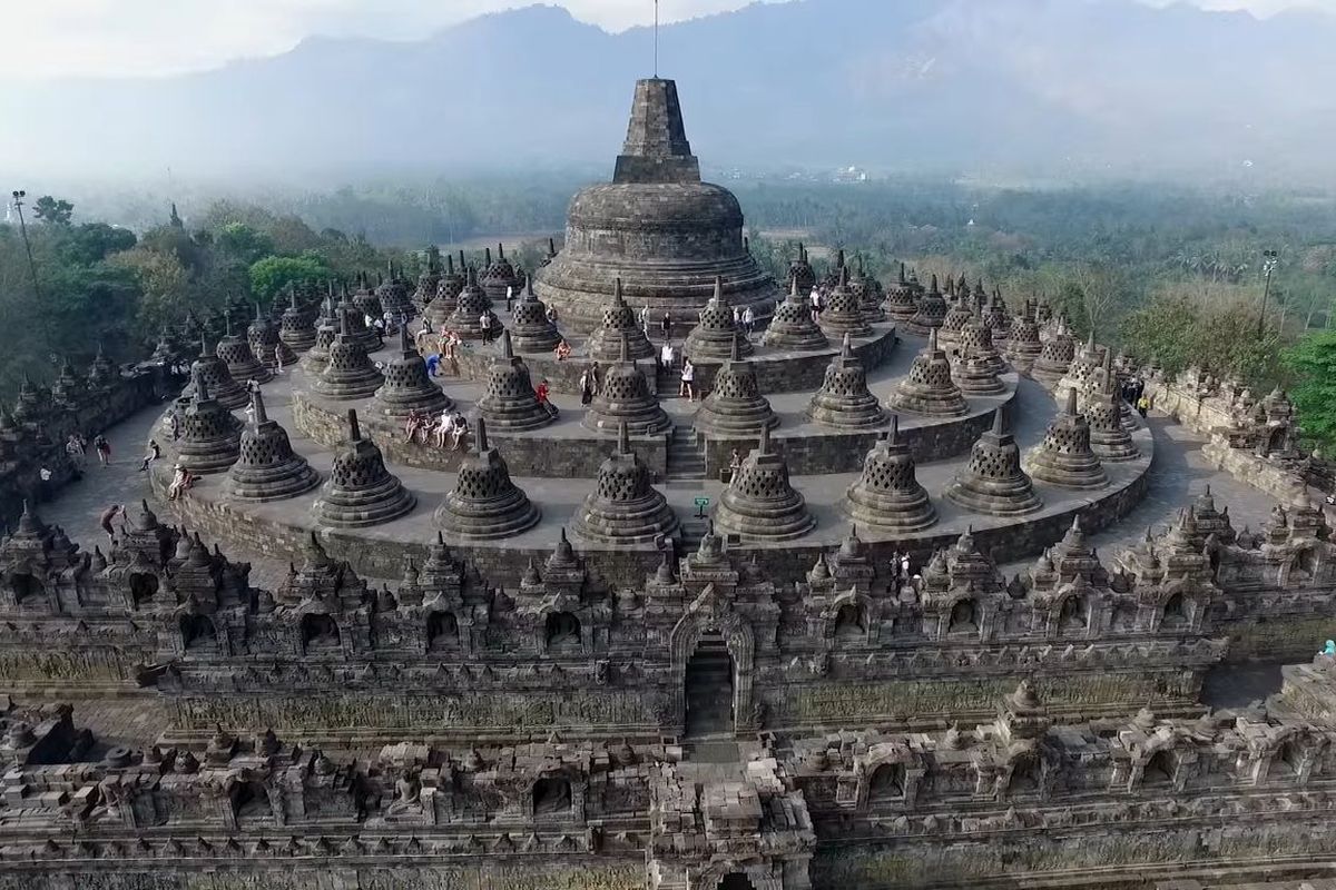 Siapa Penemu Borobudur, Candi Buddha Terbesar di Dunia?