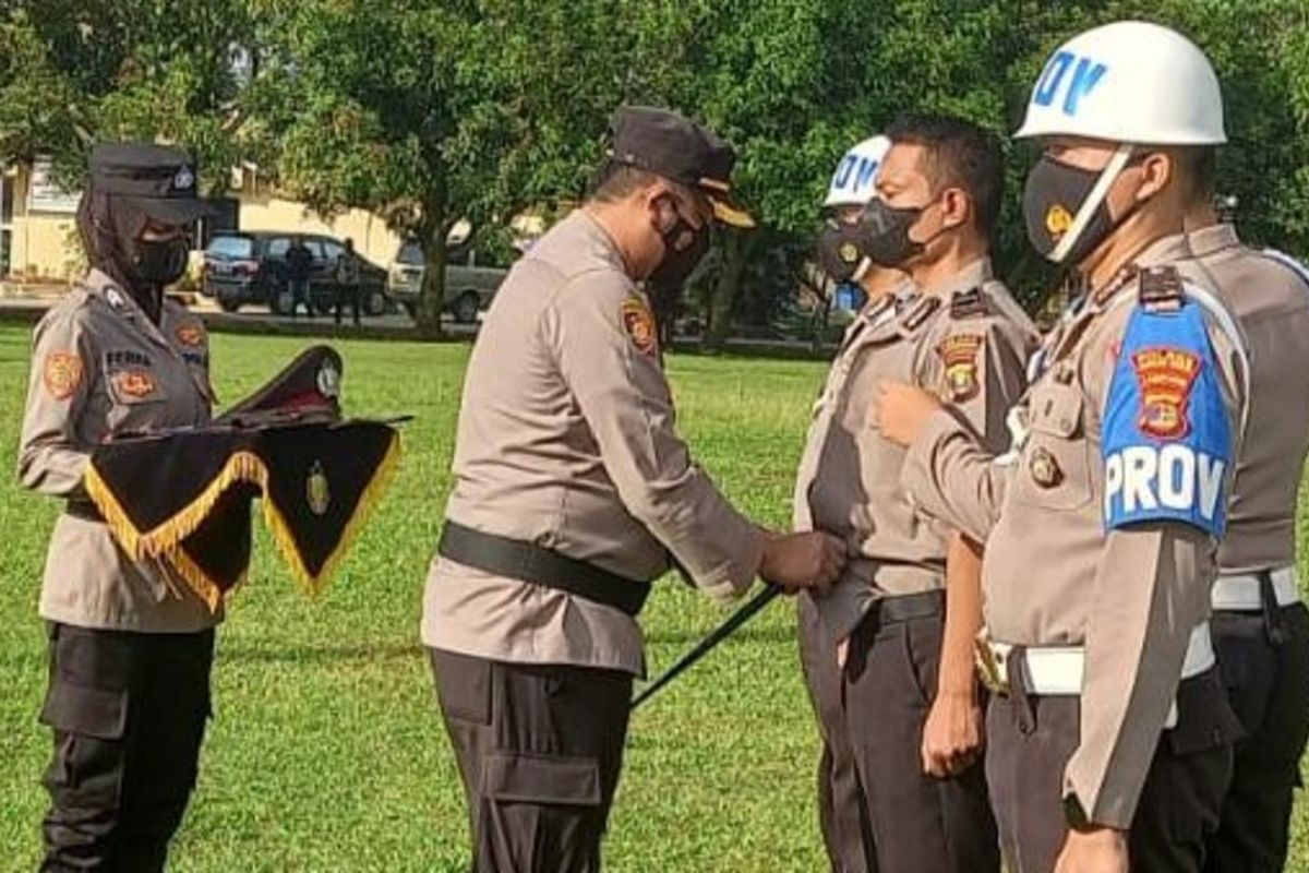 Kanit Provost Polsek Way Pengubuan Resmi Dipecat, Pangkat dan Seragam ...