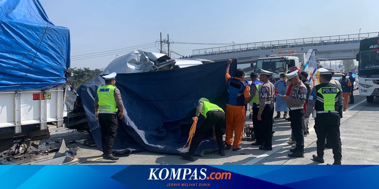 Kecelakaan Maut Hiace Tabrak Truk di Tol Pandaan-Malang, 2 Korban Tewas, Sopir Diduga Mengantuk