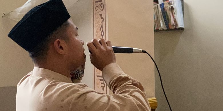 7 Keutamaan Menjadi Muadzin Lengkap dengan Bacaan Adzan dan Iqomah