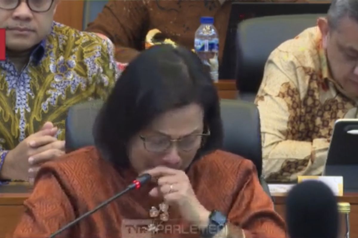 Sri Mulyani Menangis Saat Rapat Bahas RAPBN 2025 Bersama DPR