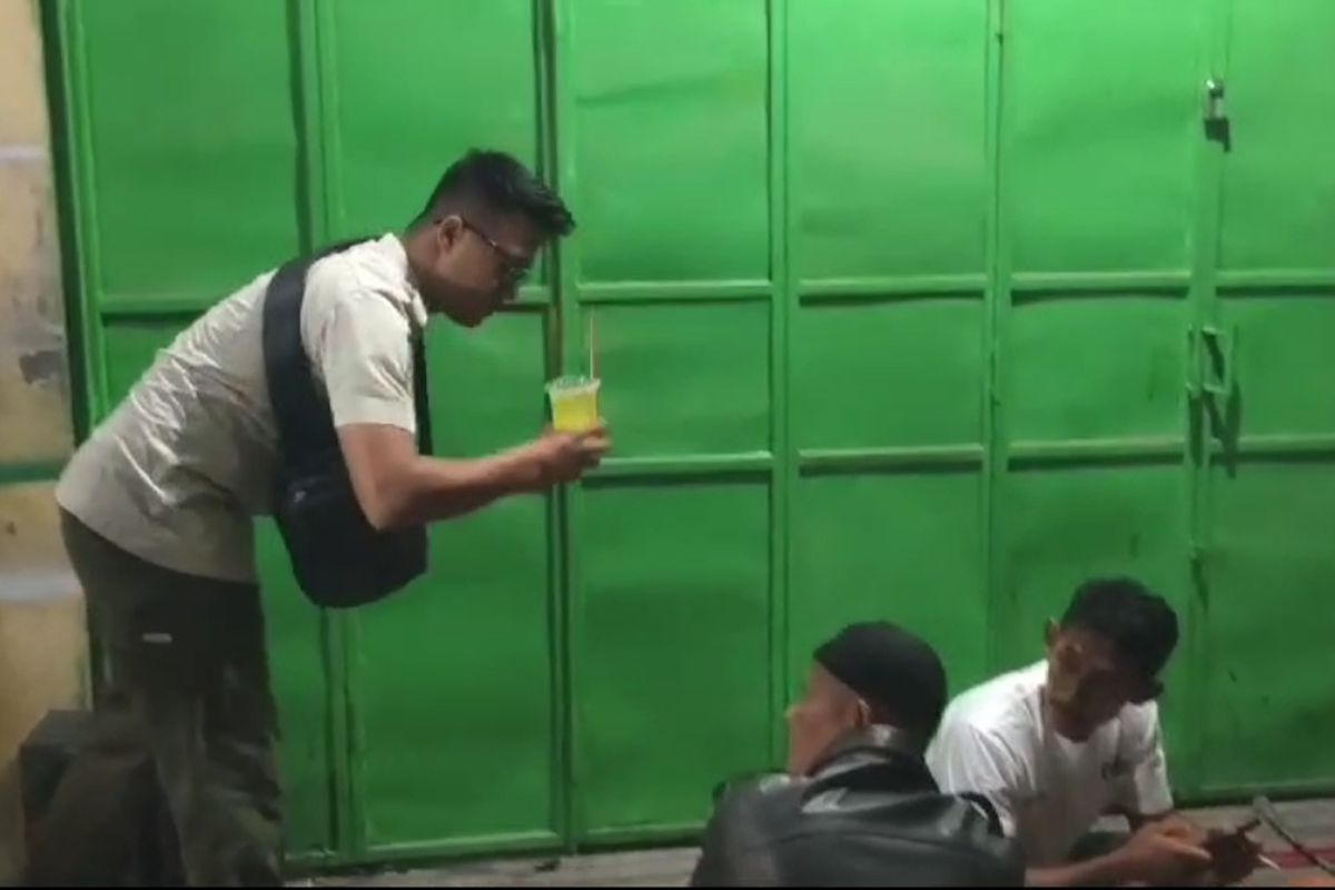 Asal-usul Es Moni yang Tren di Demak, Ternyata dari Arak Tradisional ...