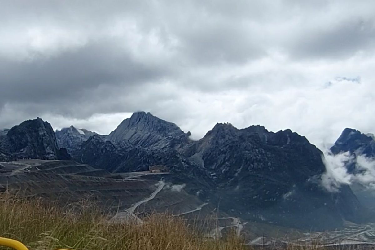 Mengenal Puncak Carstensz Pyramid, Salah Satu World Seven Summit