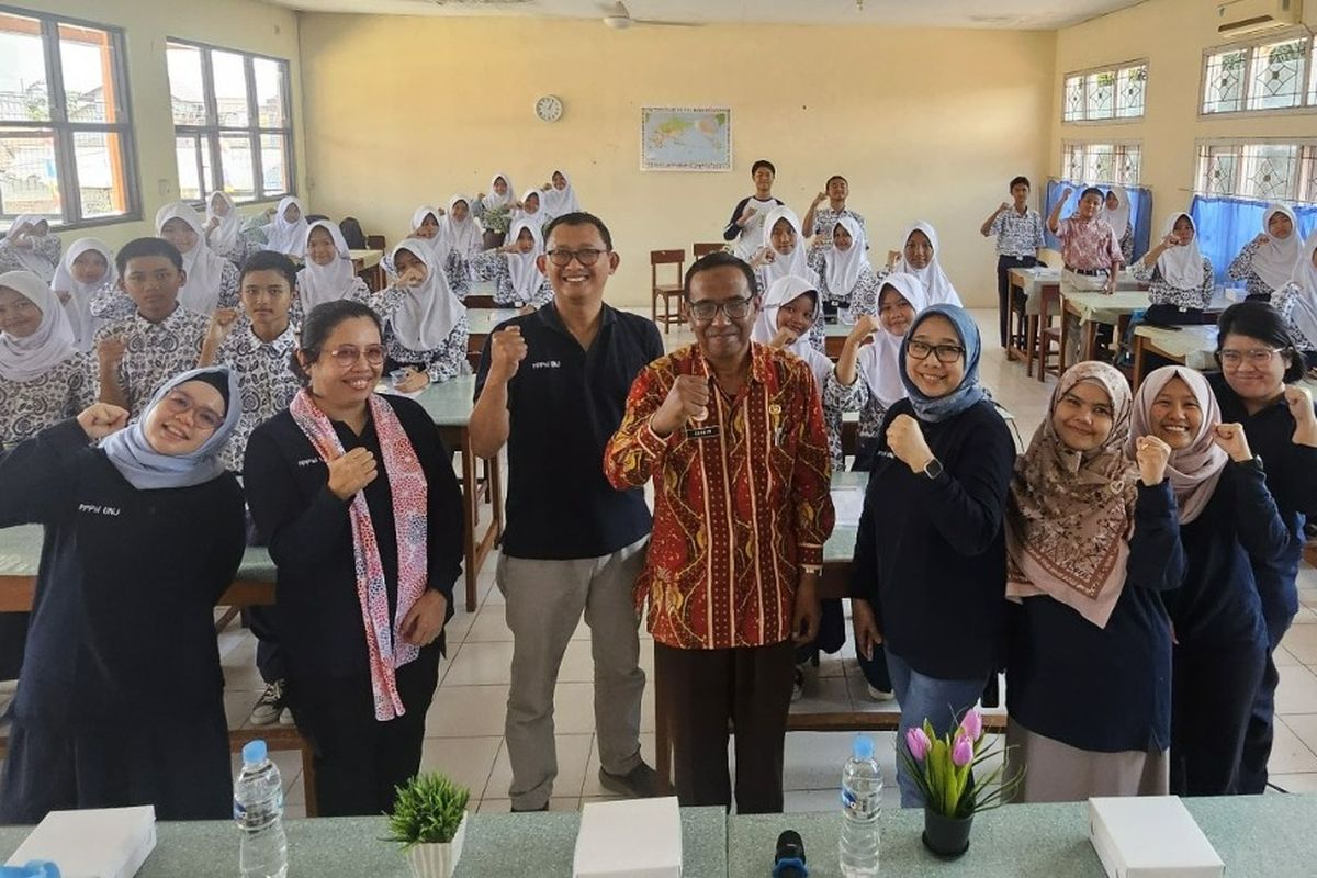Dosen FPPsi UNJ Gelar Pelatihan Perkuat Karakter Kemandirian Siswa SMPN ...