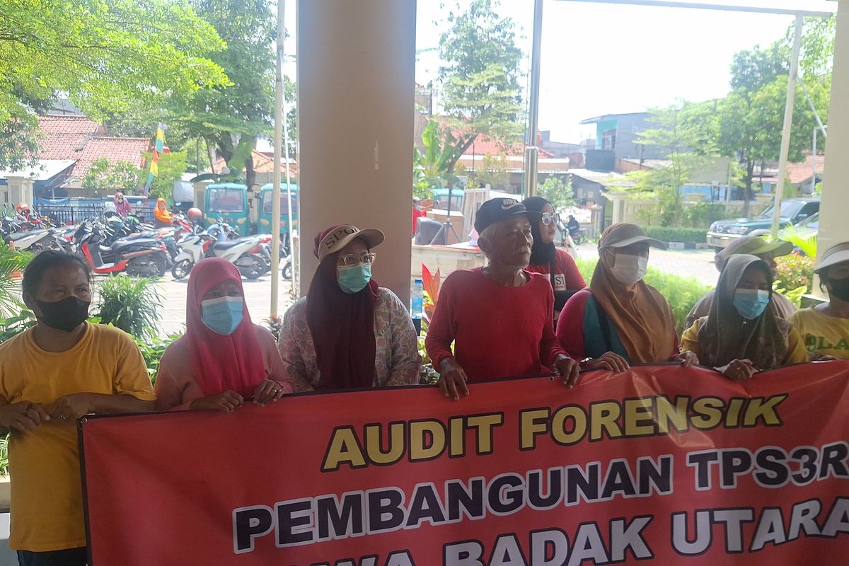 Didemo Warga, Pemkot Jakut Janji Tambah Armada Pengangkut Sampah di ...