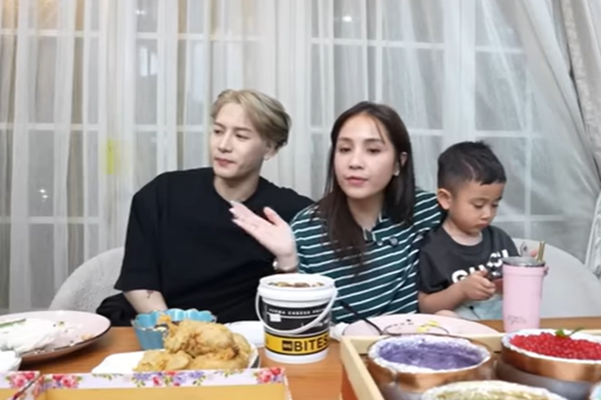 Spontan Mengelap Ingus Rayanza, Sikap Jackson Wang Disorot